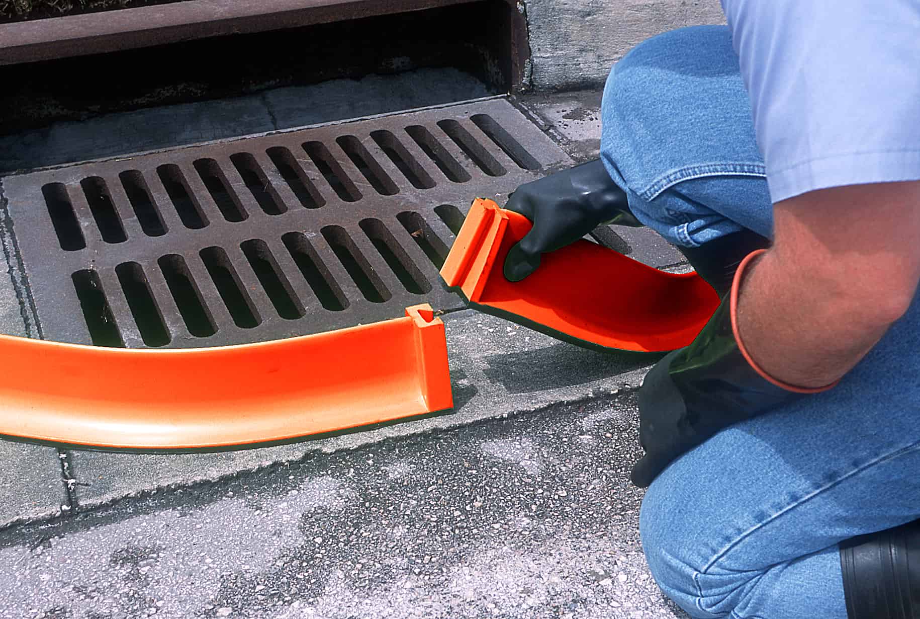 Spill Containment for Tanker Trucks - SpillContainment.com